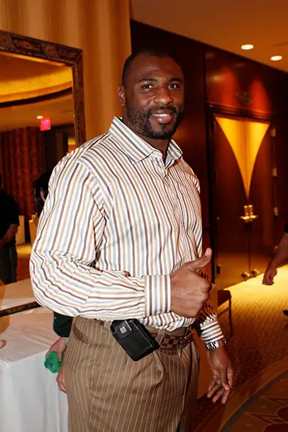 Brandon Jacobs 6’4” (193 cm)
